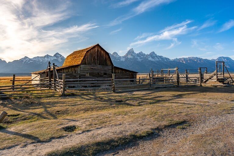 Mormon Row Grand Teton: Stunning Sunrise & Sunset Photography Guide